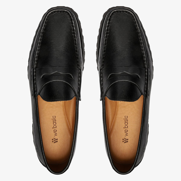 Loafer Casual Masculino Tratorado Preto com solado preto - Oliver – We Basic.
