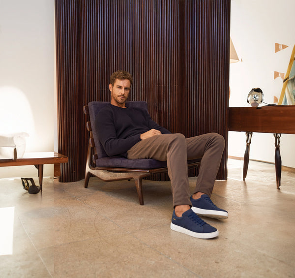 Tênis Slipon em Couro Marinho - Nathan – We Basic.