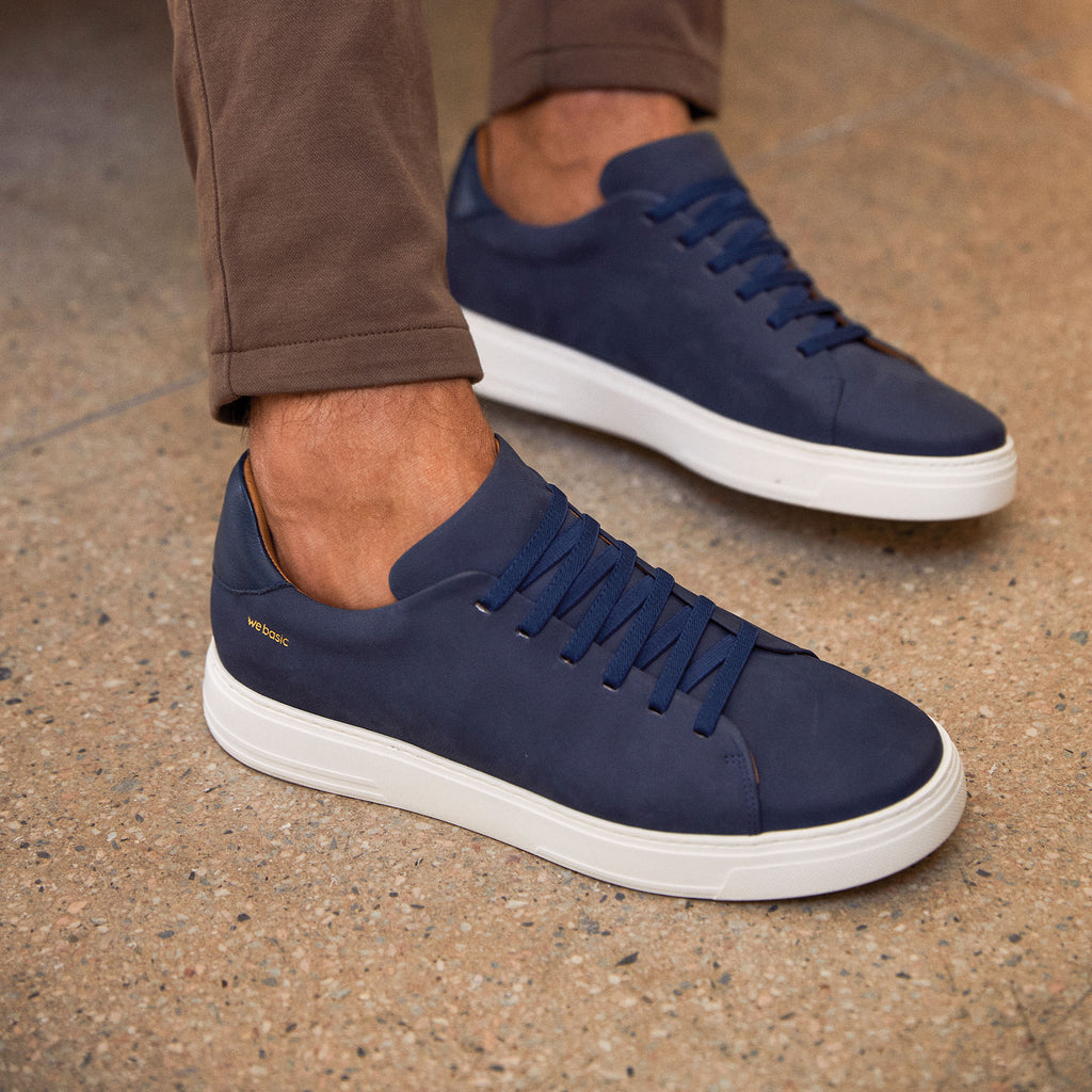 Tênis Slipon em Couro Marinho - Nathan – We Basic.